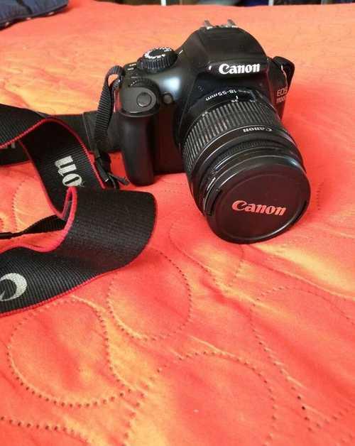 Зеркальный фотоаппарат Canon почти новый