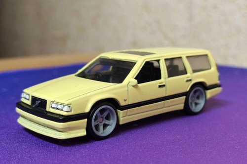 Hot wheels premium volvo обмен