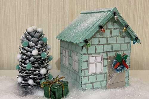 Новогодняя поделка : Зеленый домик