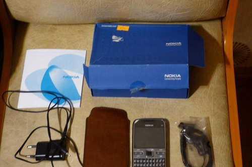 Телефон Nokia E 72