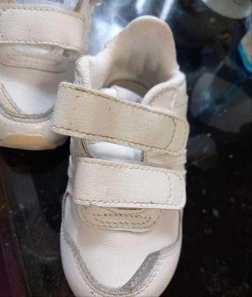 Кроссовки adidas детские 20 разм