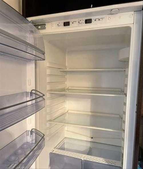 Холодильник AEG Santo C81840-5I