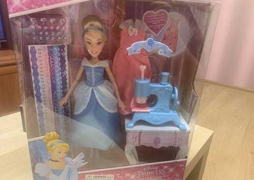 Золушка со швейной машиной от hasbro
