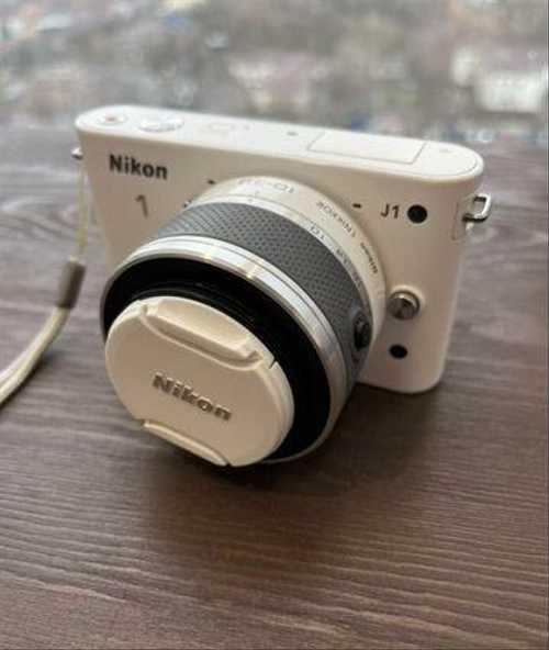Фотоаппарат nikon one j1 с автолинзой Nikkor 10-30