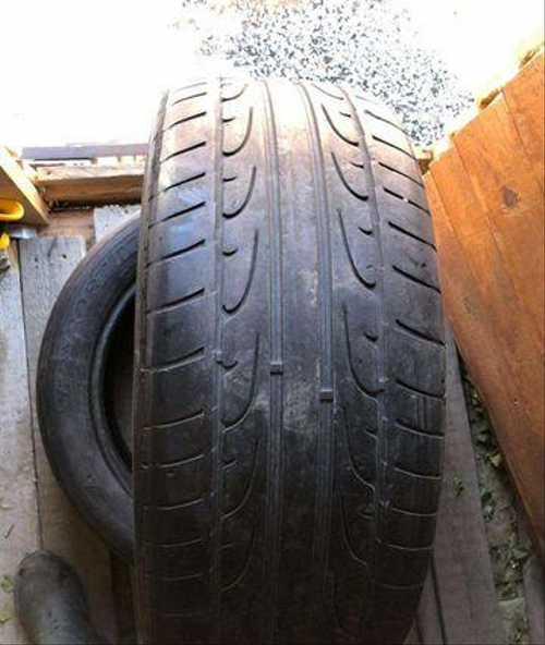 Продам 2 шины R19 235/50 Dunlop