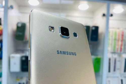 Samsung Galaxy A5 2015 16Gb Золотой