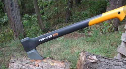 Топор колун fiskars х17