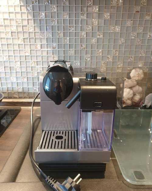 Капсульная кофеварка De'Longhi Nespresso EN520.S