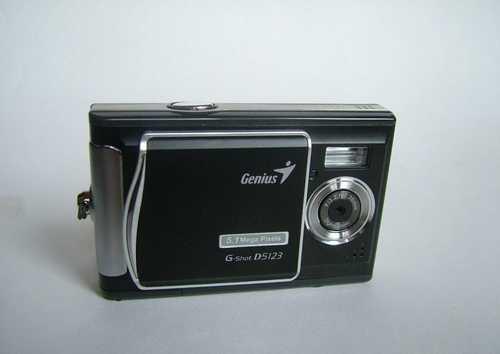 Компактный цифровой фотоаппарат Genius G-Shot D512