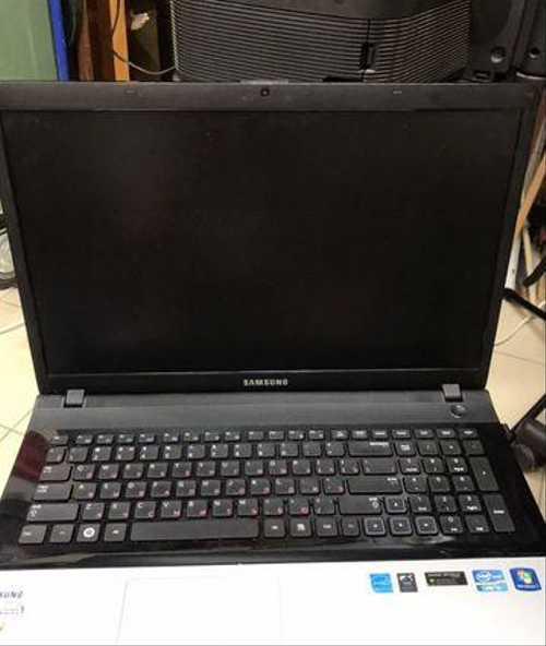 Ноутбук Samsung 300E