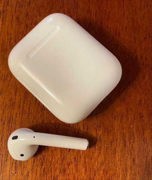 Airpods 1 наушник левый с кейсом