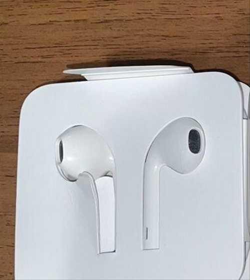 Новые оригинальные наушники apple earpods 3.5 mm