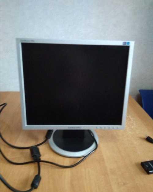 SAMSUNG SyncMaster 740N