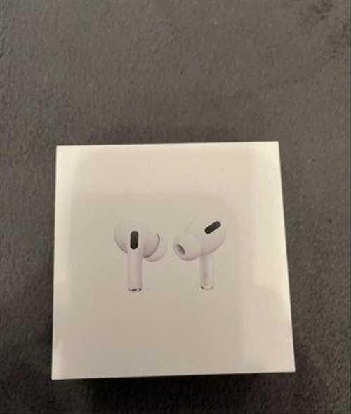Оригинальная упаковка Apple AirPods Pro. Коробка