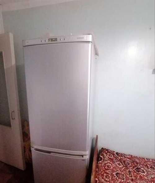 Холодильник Samsung RL28dbsw