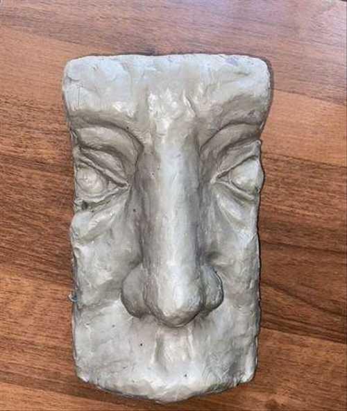 Скульптура. Скульптура из глины. Лицо. Губы. Нос