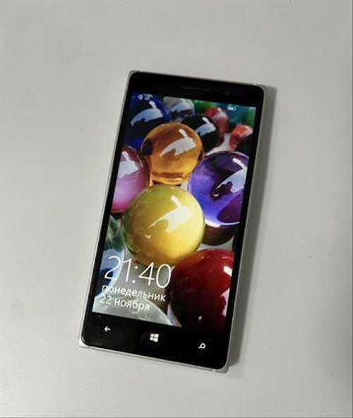 Телефон Nokia Lumia 830