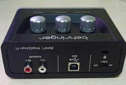 Звуковая карта behringer um2