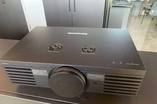 Проектор Panasonic projector LCD PT AE2000E