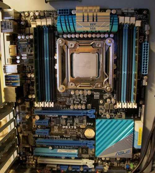 Asus P9X79 +Xeon E5 2630v2 +16Gb DDR3