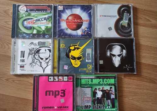 CD диски с электронной музыкой и Limp Bizkit