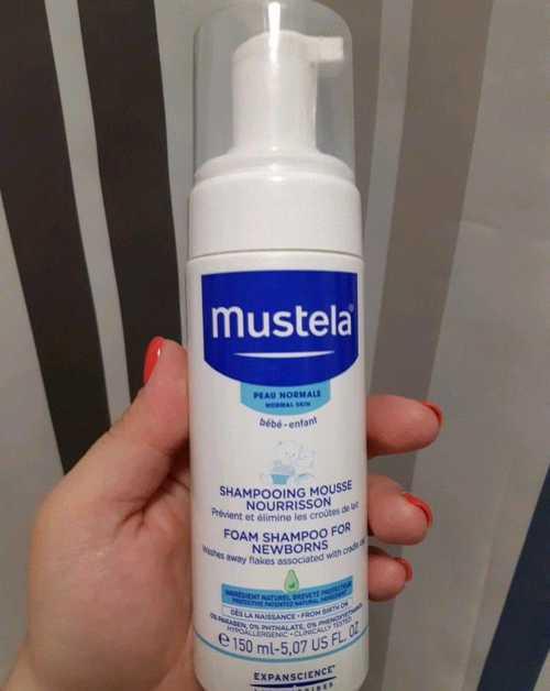 Mustela для новорожденных от корочек. Мустела шампунь пенка. Пенка шампунь от себорейных корочек. Шампунь-пенка от молочных корочек Mustela. Мустела от корочек на голове.