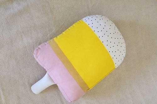 Декоративная подушка мороженое HM