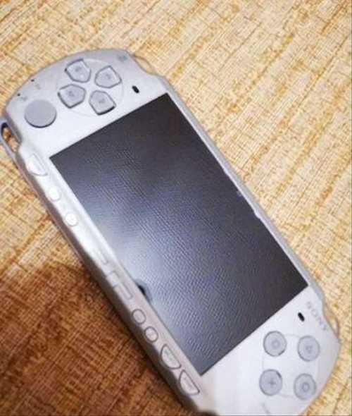 Sony PSP 2008 silver slim