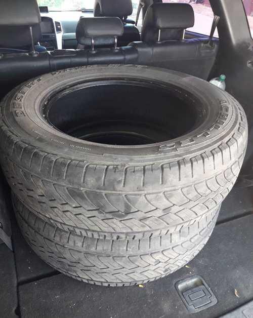 Продам две покрышки 235/65 r17