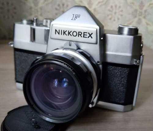 Пленочный фотоаппарат Nikon Nikkorex + Nikkor 28mm