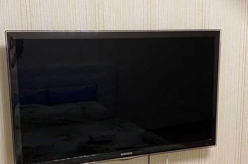 Телевизор samsung UE40D6100SW в отличном состоянии
