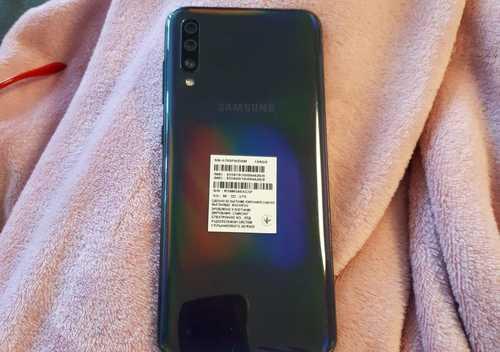 Телефон Samsung Galaxy A70
