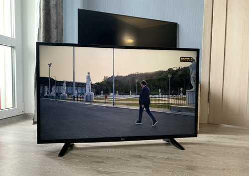 Телевизор LG 43LH595V
