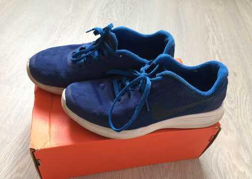 Кроссовки nike revolution 3