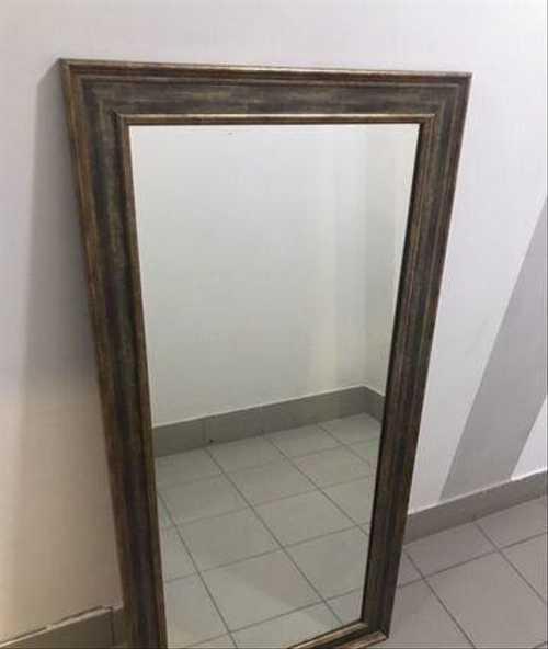 Зеркало в багетной раме