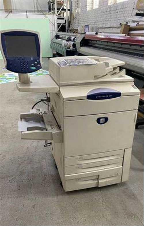 Лазерный цветной принтер xerox DC250