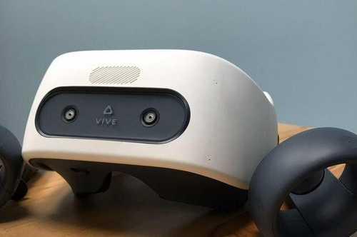 VR шлем HTC Vive Focus + 2 контроллера