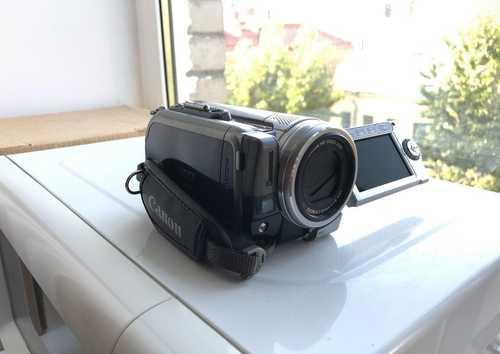 Видеокамера Canon HG10