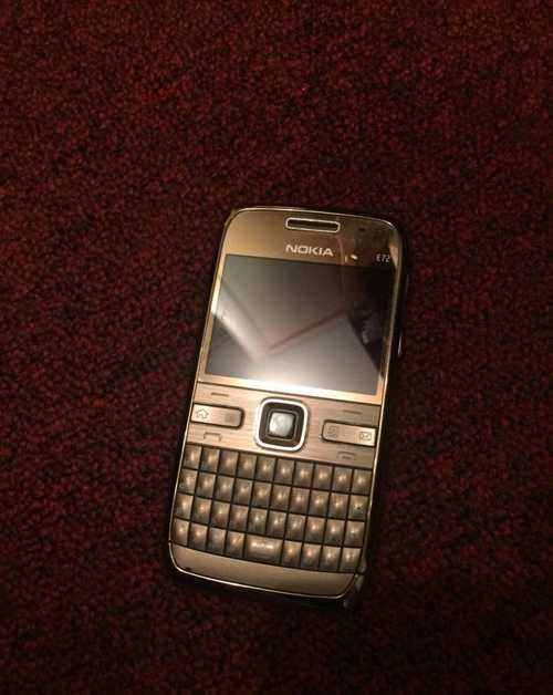 Телефон Nokia E72