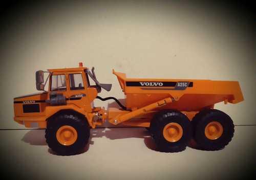 Карьерный самосвал volvo A40D