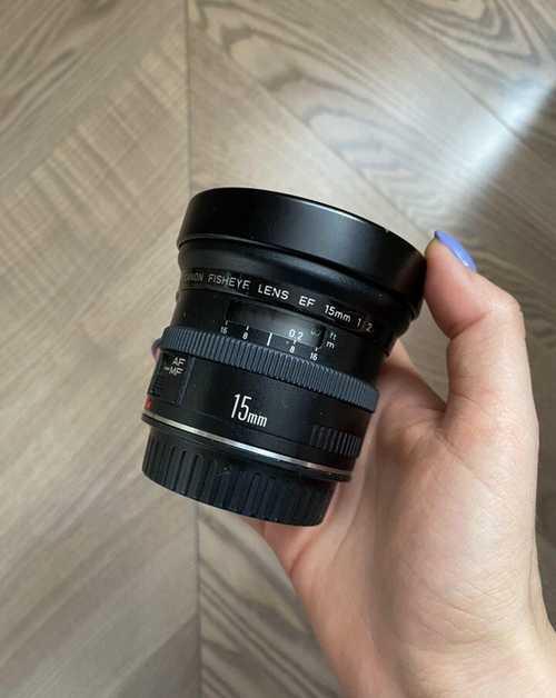 Canon fisheye lens EF 15 mm 1:2