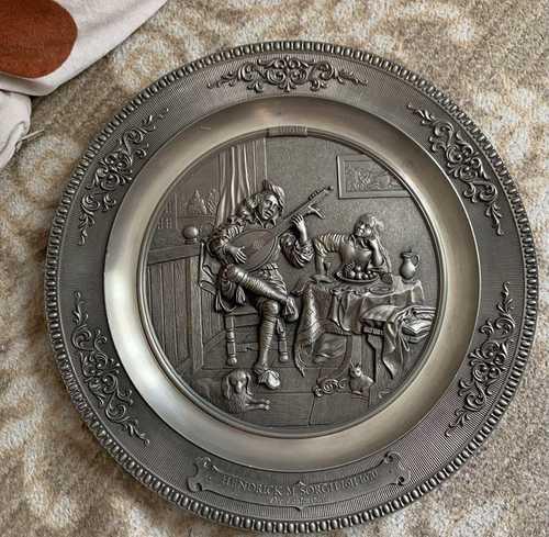Декоративная тарелка из олова «WMF» Germany винтаж