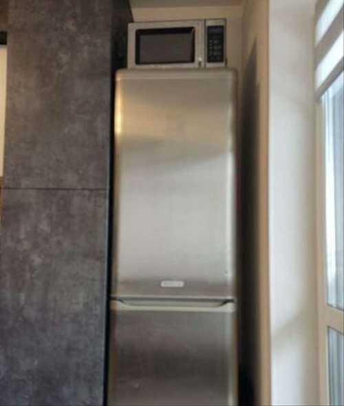 Холодильник Ariston+микроволновка Samsung
