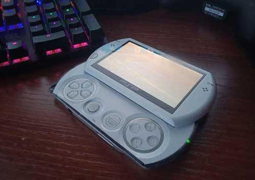 PSP Sony PSP-N1006 GO белая