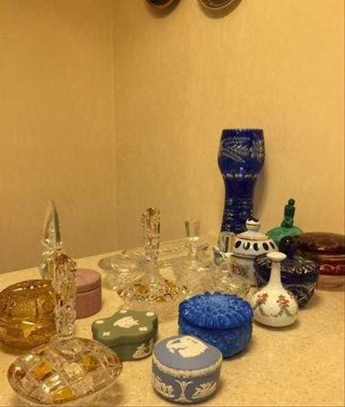 Шкатулки, вазы, парфюмерные флаконы