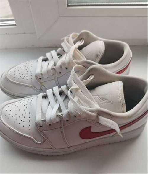 Кроссовки nike jordan 1 low White Universi