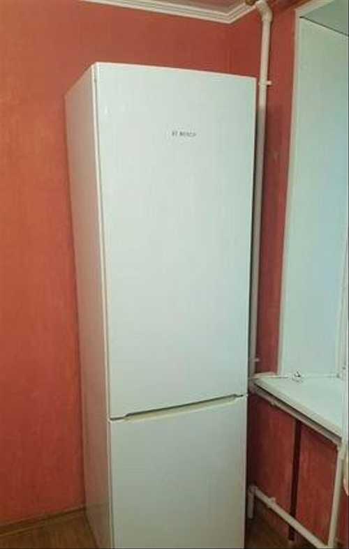 Холодильник Bosch KGV39VW20R/01