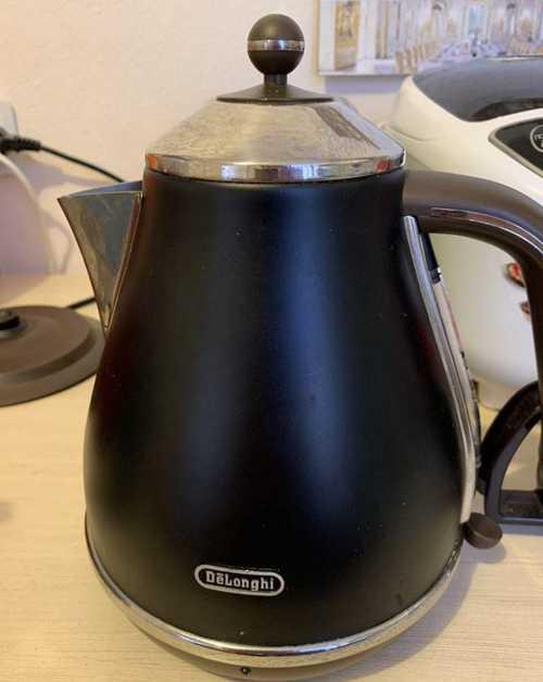 Чайник электрический Delonghi