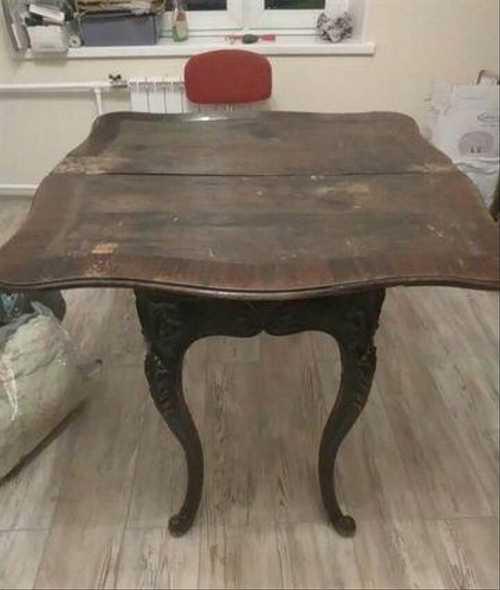 Старинный ломбаерный стол. требуется реставрация