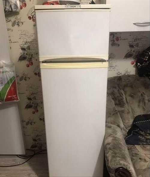 Холодильник Саратов 146 см